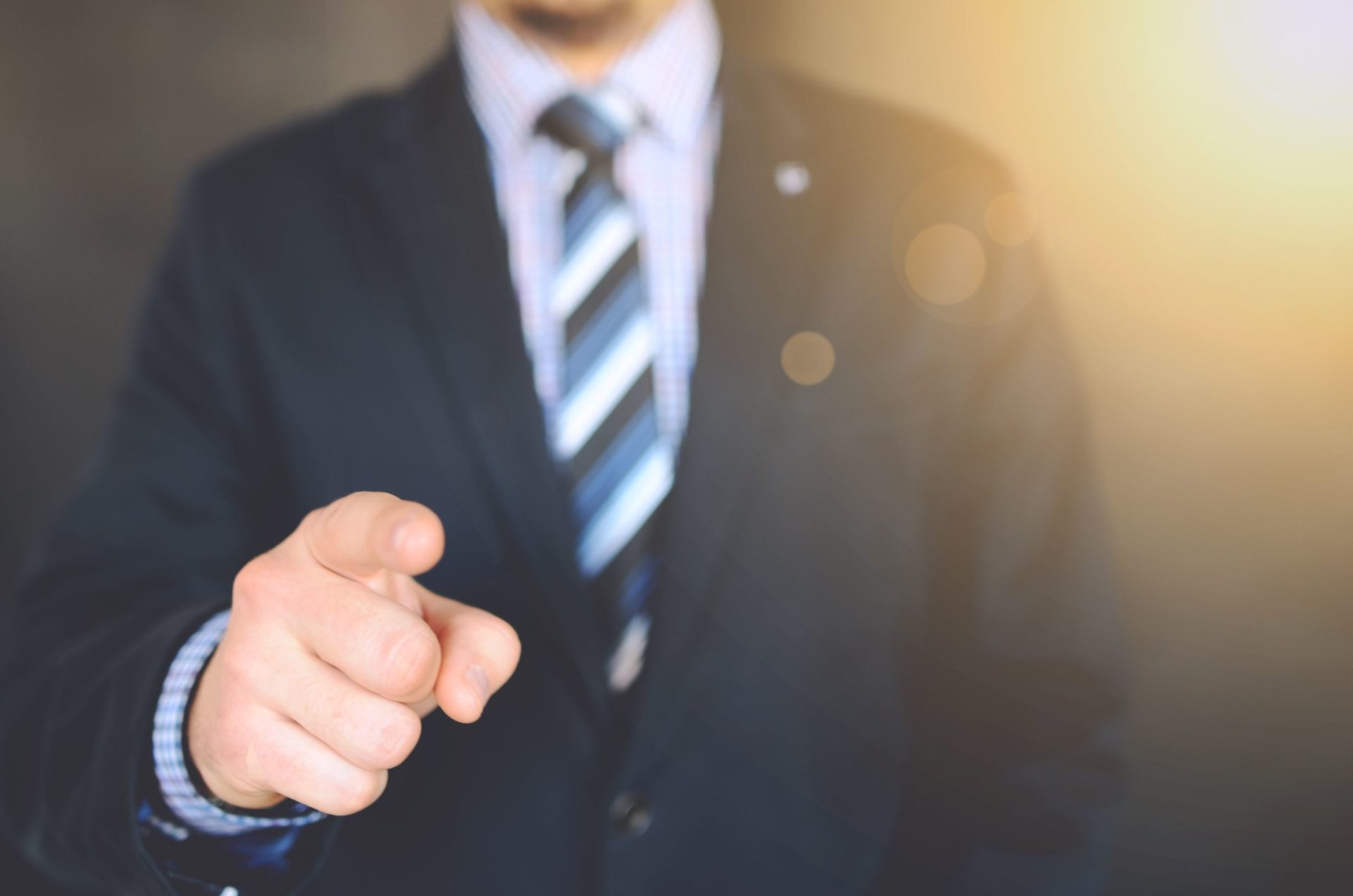 bad manager pointing his finger - Finnegan Institute bad manager pointing his finger - Finnegan Institute
